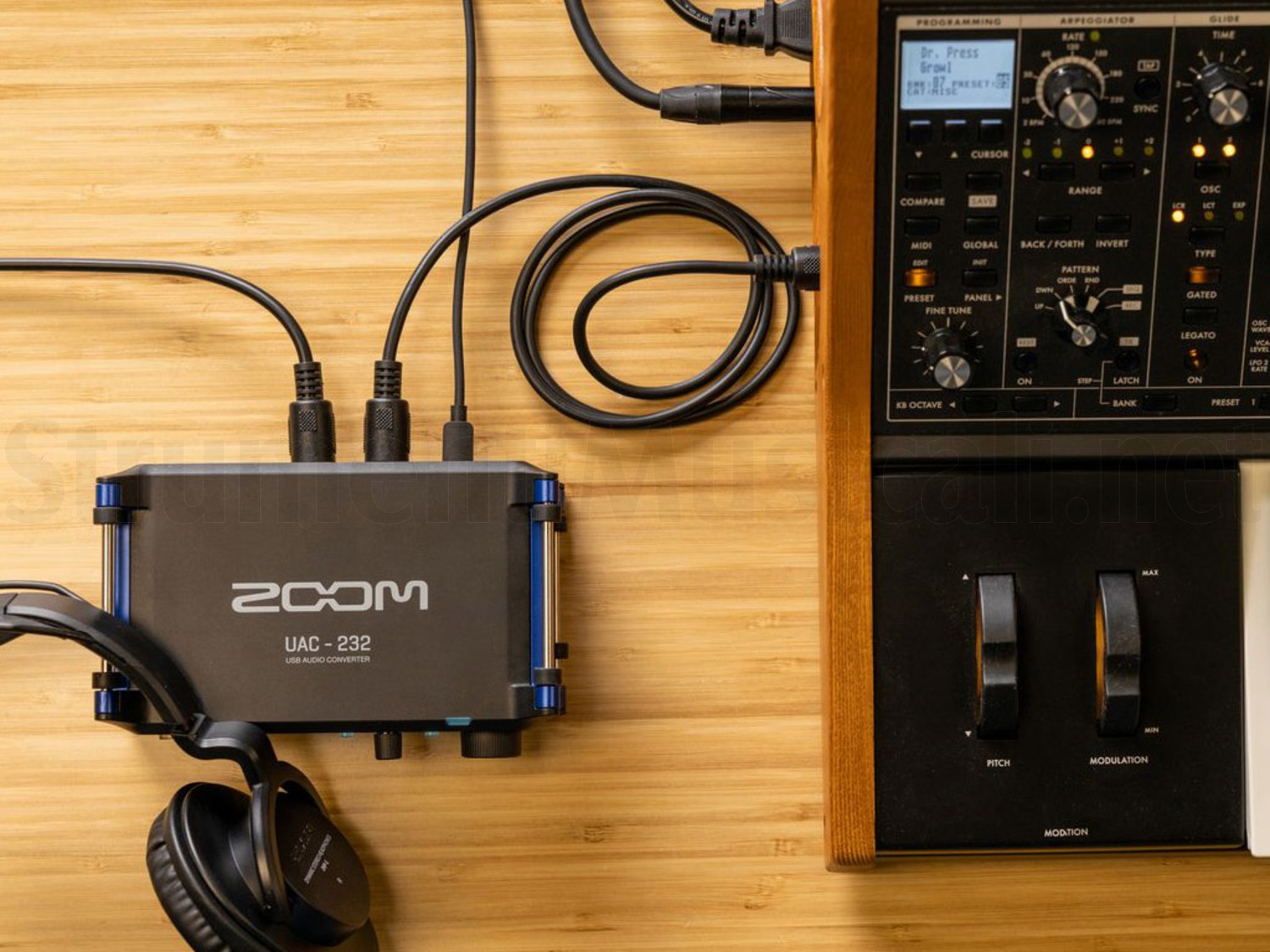 ZOOM UAC-232 Audio Interface 32-bit Float | Strumenti Musicali .net