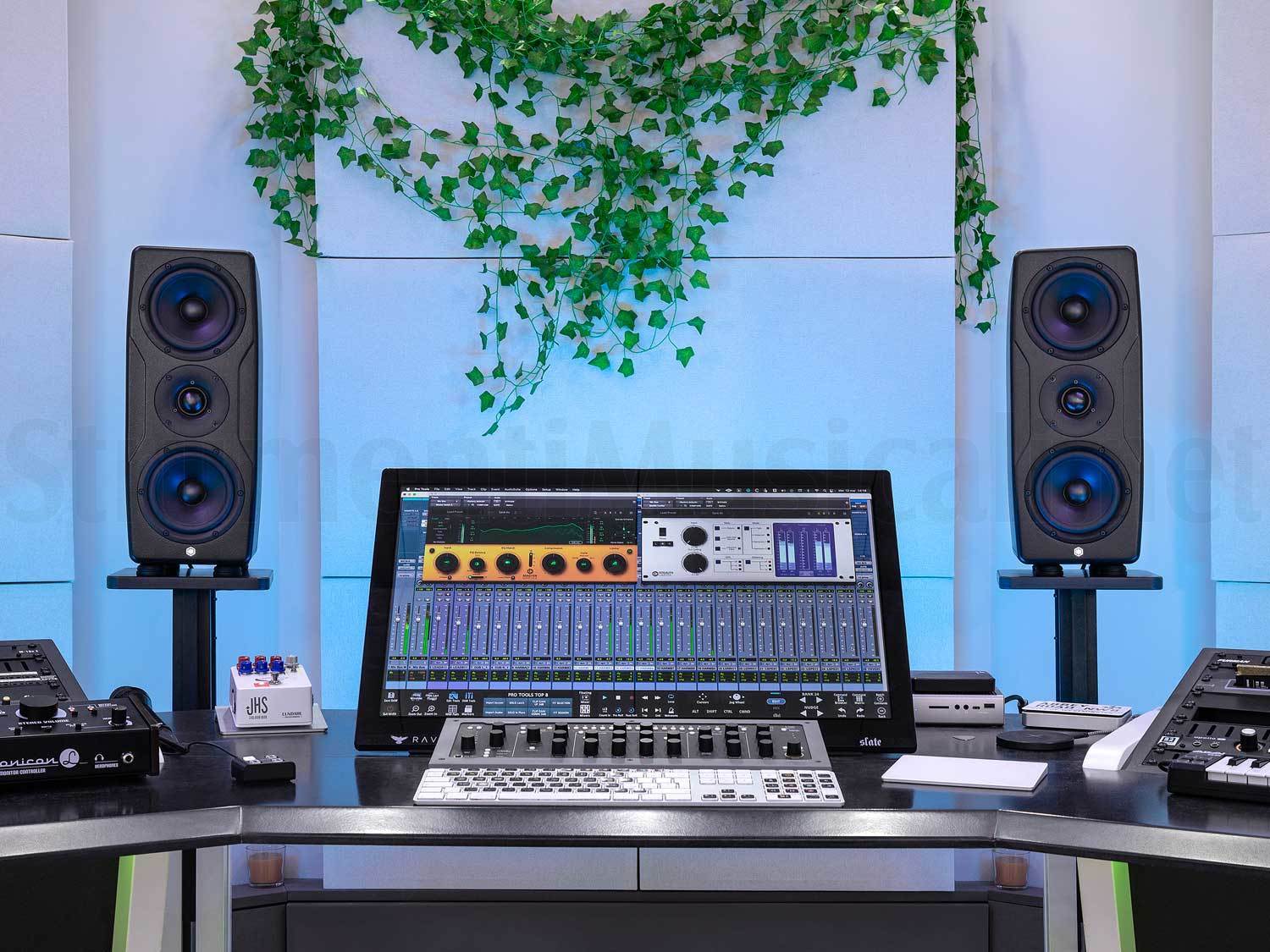 IK MULTIMEDIA iLoud Precision MTM MkII a Roma e Milano